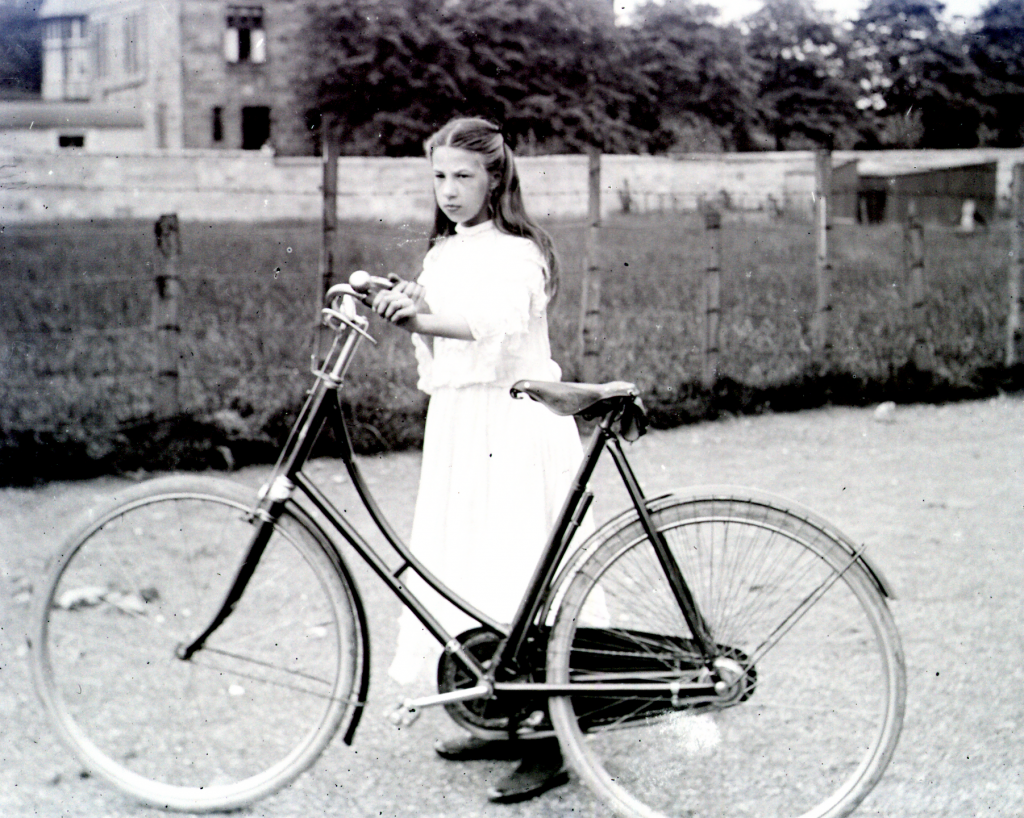 Jessie Ritchie at Broompark Road, 1908 - Blantyre Project - Official ...